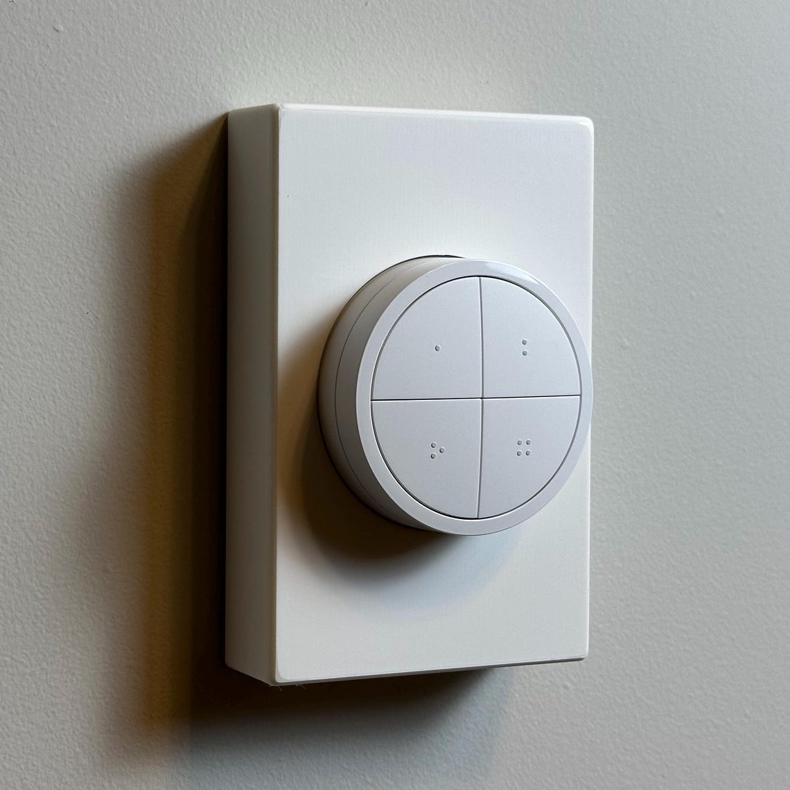 Philips Hue Tap Dial Screwless Light Switch Wall Plate - Places Hue Tap ...