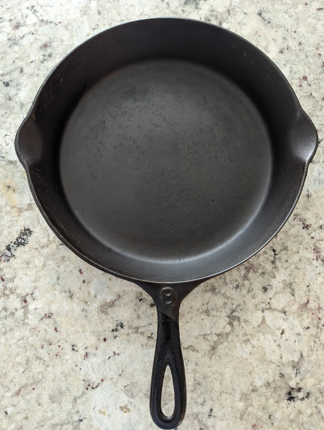 Single Notch Lodge Cast Iron Skillet - #8 - 1930-1940 Vintage. Ready to ...