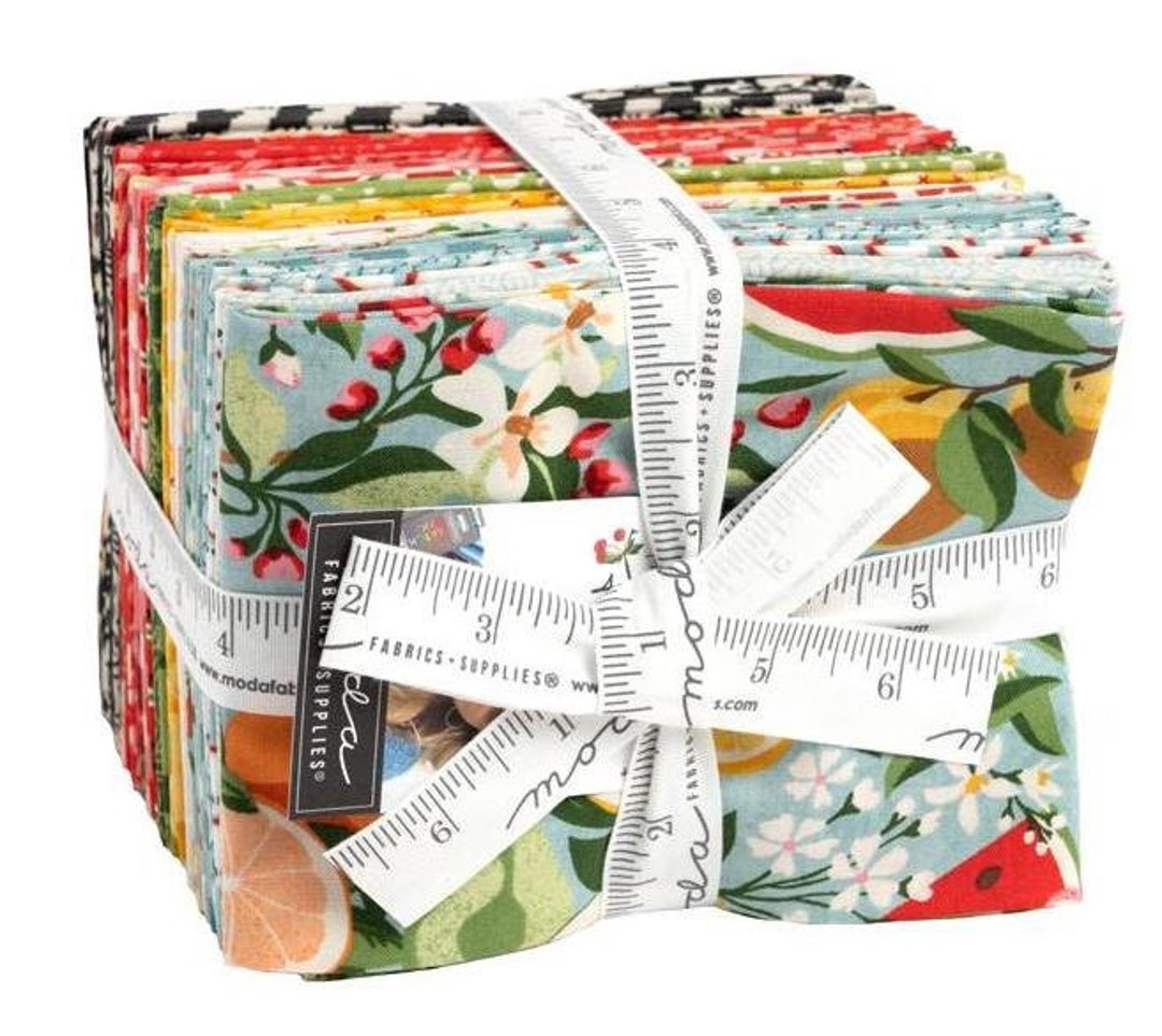 Moda Fruit Loop Fabric Fat Quarter Bundle, 30pc, Basicgrey Fabric, Fruits Floral Watermelon ...