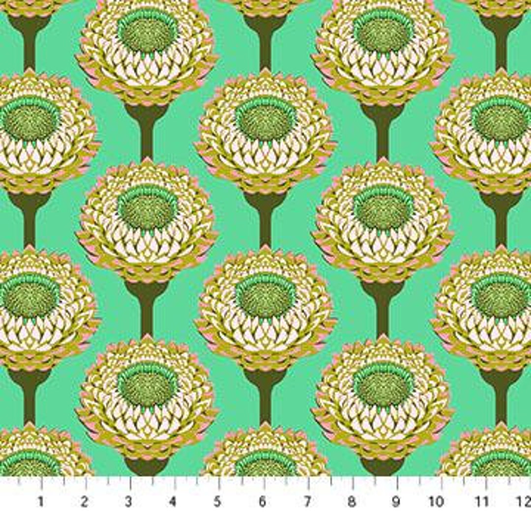 Anna Maria Textiles (horner) Iconic Strawflower AMT123-64V, Northcott Fabric, Floral, 100% ...