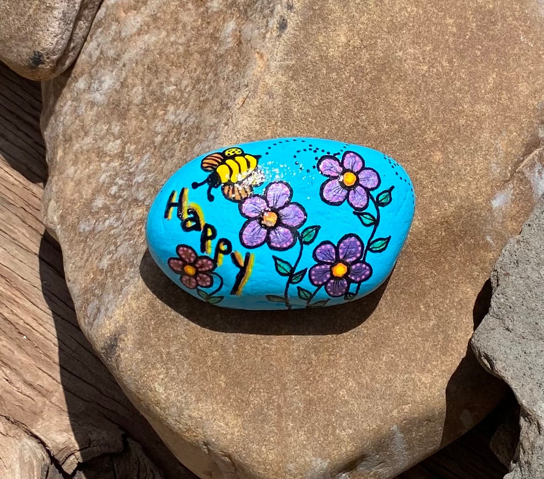 Hand Painted Be Happy Rock #96 Floral Art Pocket Stone Mini Flower Rock ...