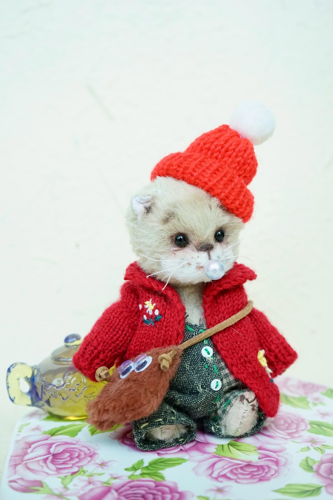 5.91-inch Bubble-blowing Wool Felt Cat With Festive Knit Sweater ...