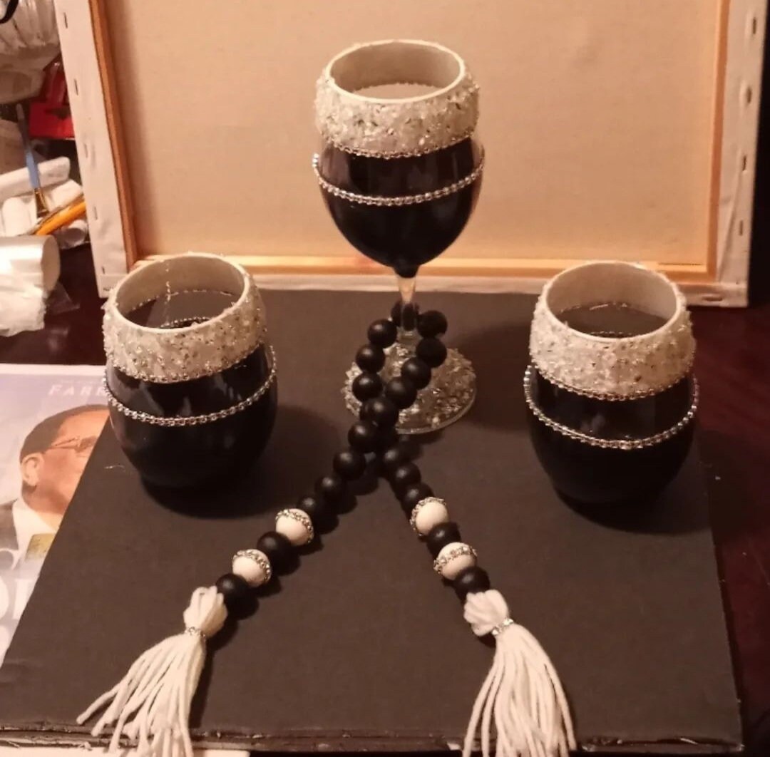 Black and White Crush Glass Set - Etsy