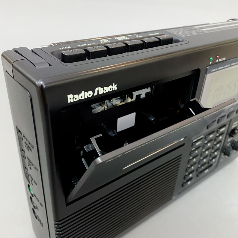 1990s Radio Shack DX-392: Vintage Shortwave Radio & Cassette Player - Etsy
