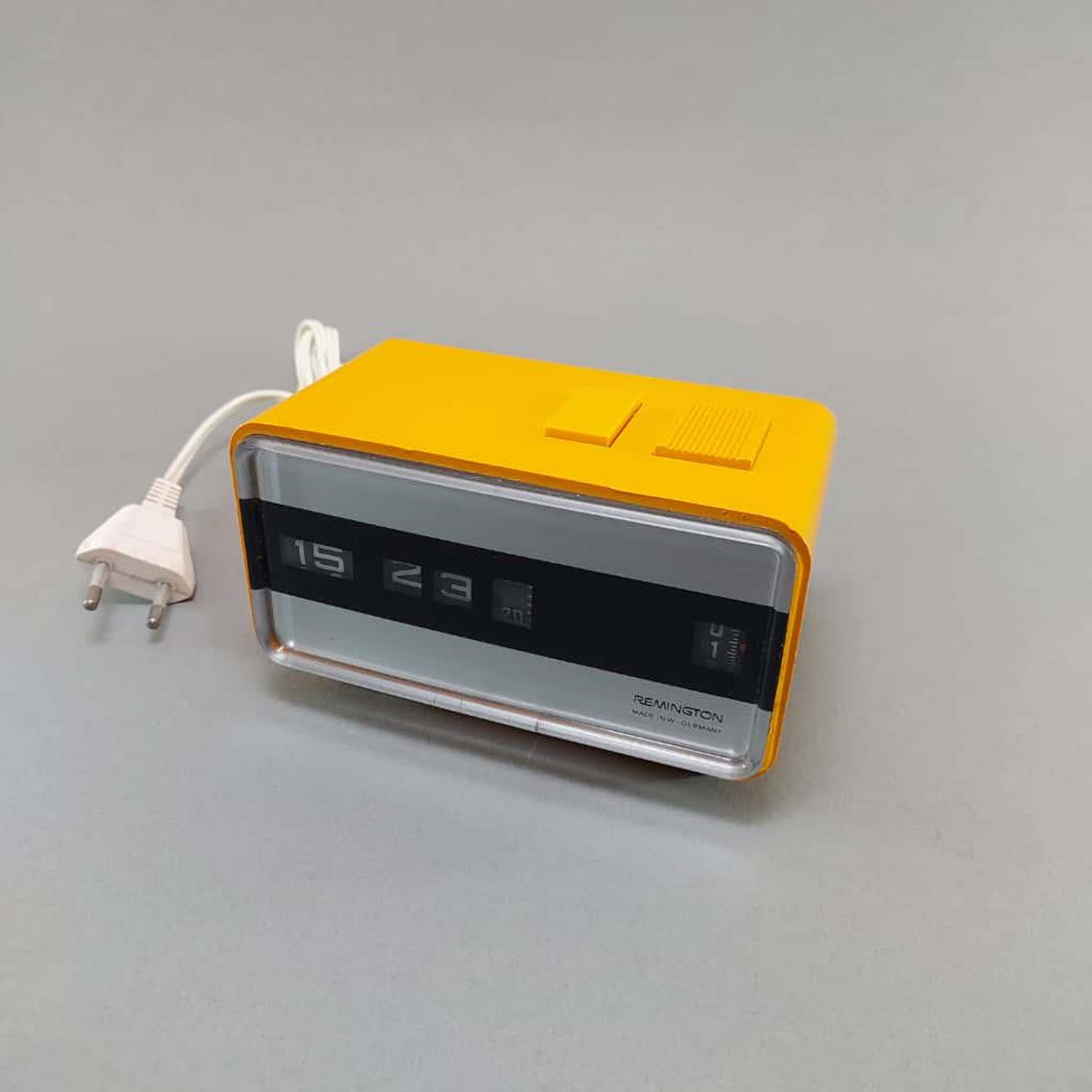 Vintage Remington Flip Clock: Orange Space Age Design, 220V EU - Etsy