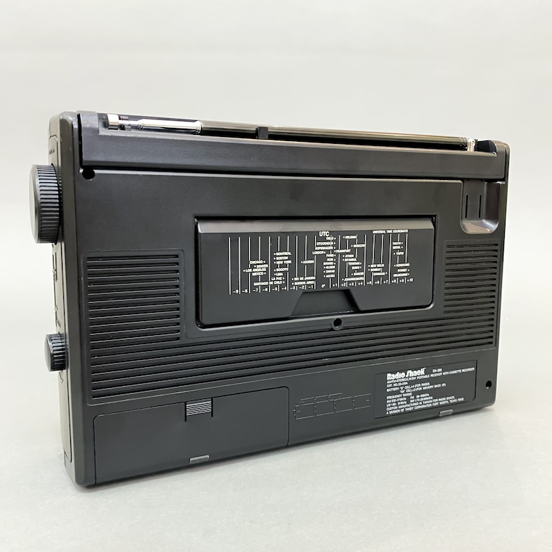 1990s Radio Shack DX-392: Vintage Shortwave Radio & Cassette Player - Etsy