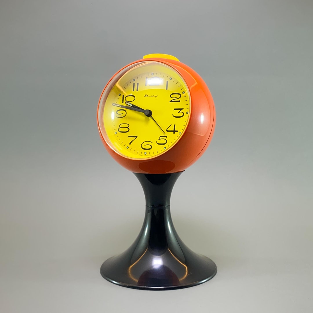 1970s Blessing Table Clock, Vintage Space Age Design Pedestal Clock ...