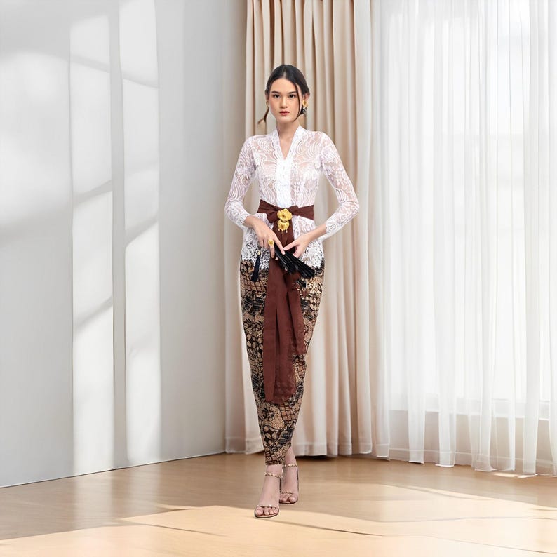 White Kartini Kebaya Set Elegant With Batik Motif,bali Kebaya,balinese ...
