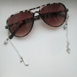 Music Note Glasses or Wireless Headphone Charms - Etsy