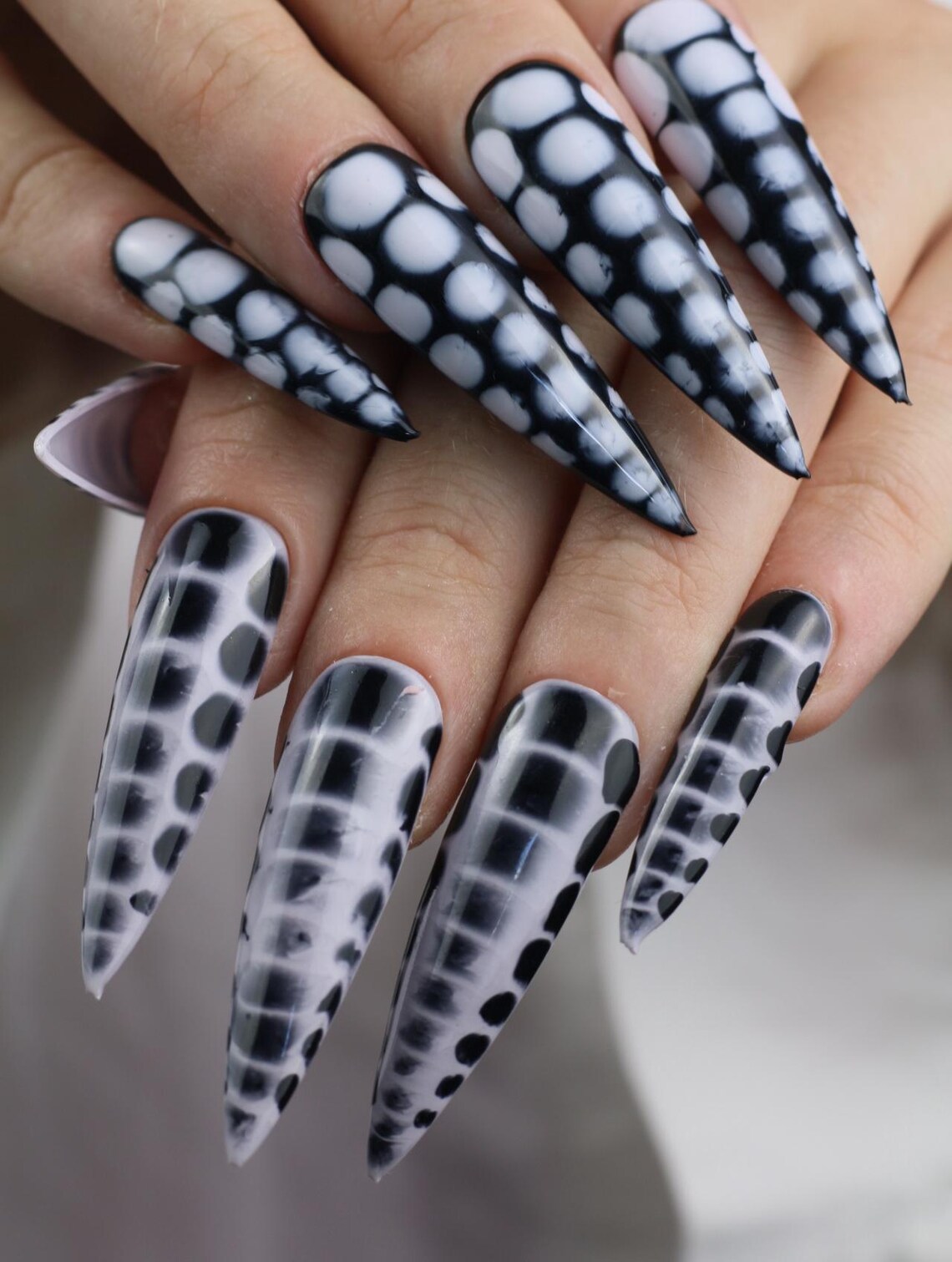 Snake Print Press on Nails. Snake Press Ons. Syiletto Press on Nails ...