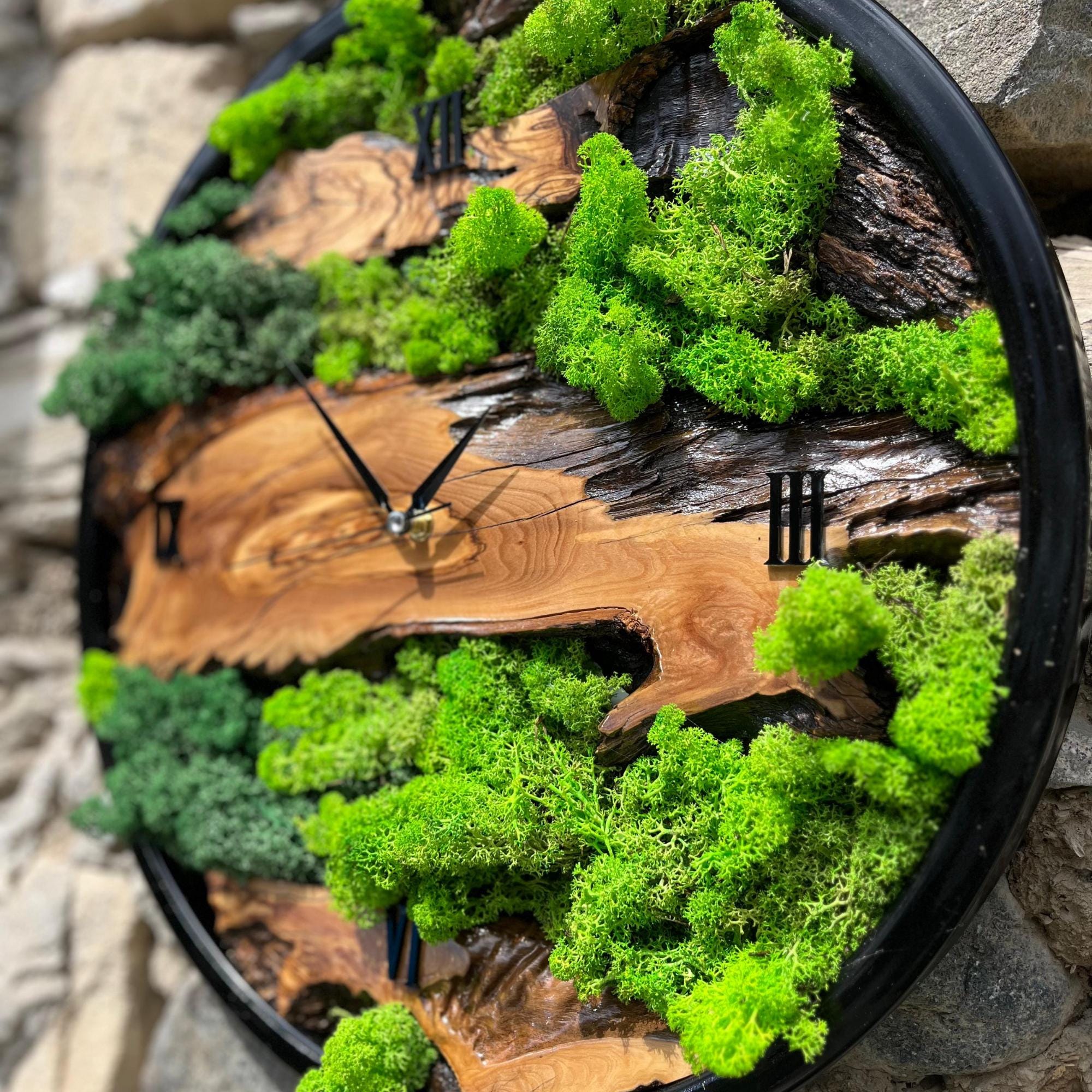 Large Mossy Farmhouse Clock, Vertical Garden With Live Moss, Rustic ...
