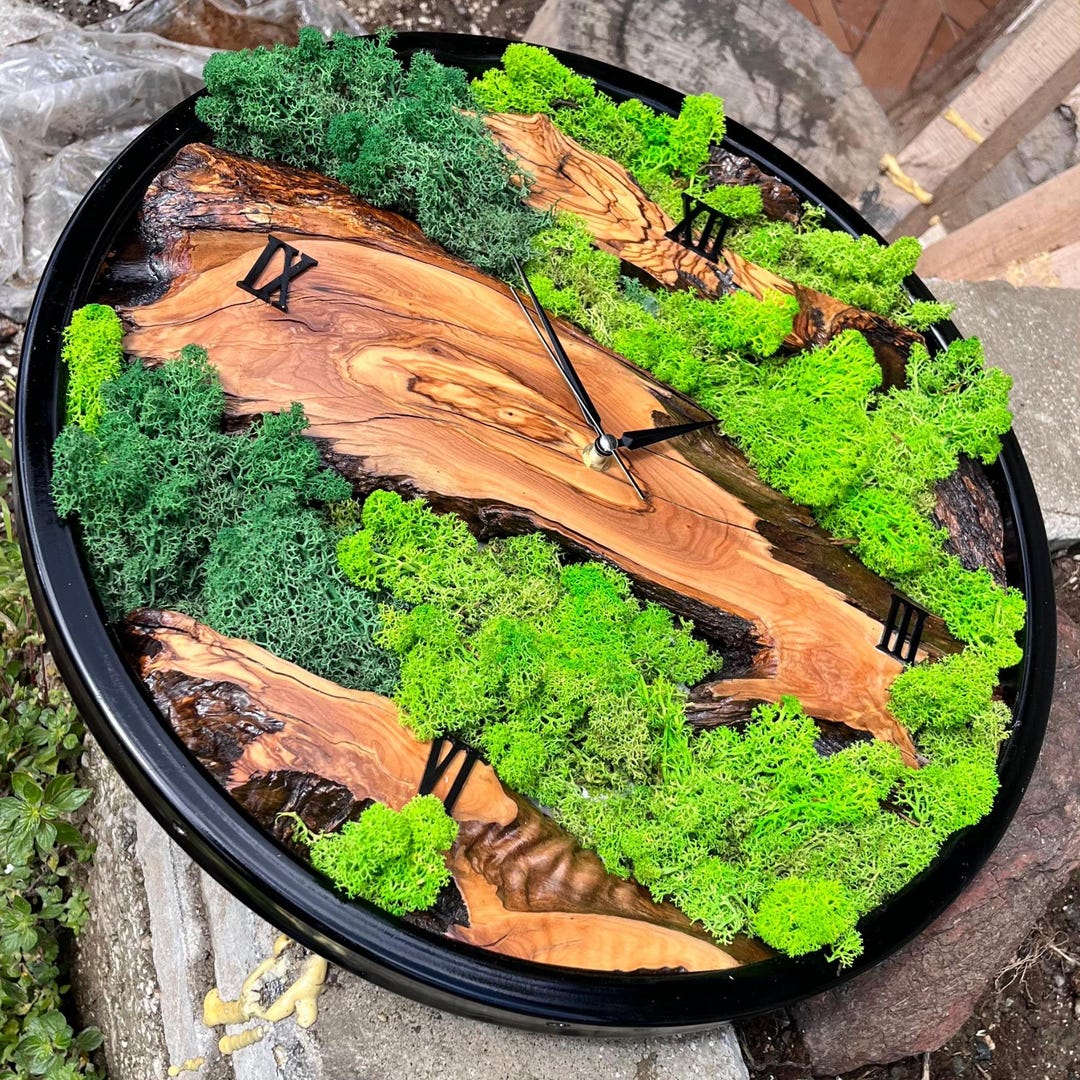 Large Mossy Farmhouse Clock, Vertical Garden With Live Moss, Rustic ...
