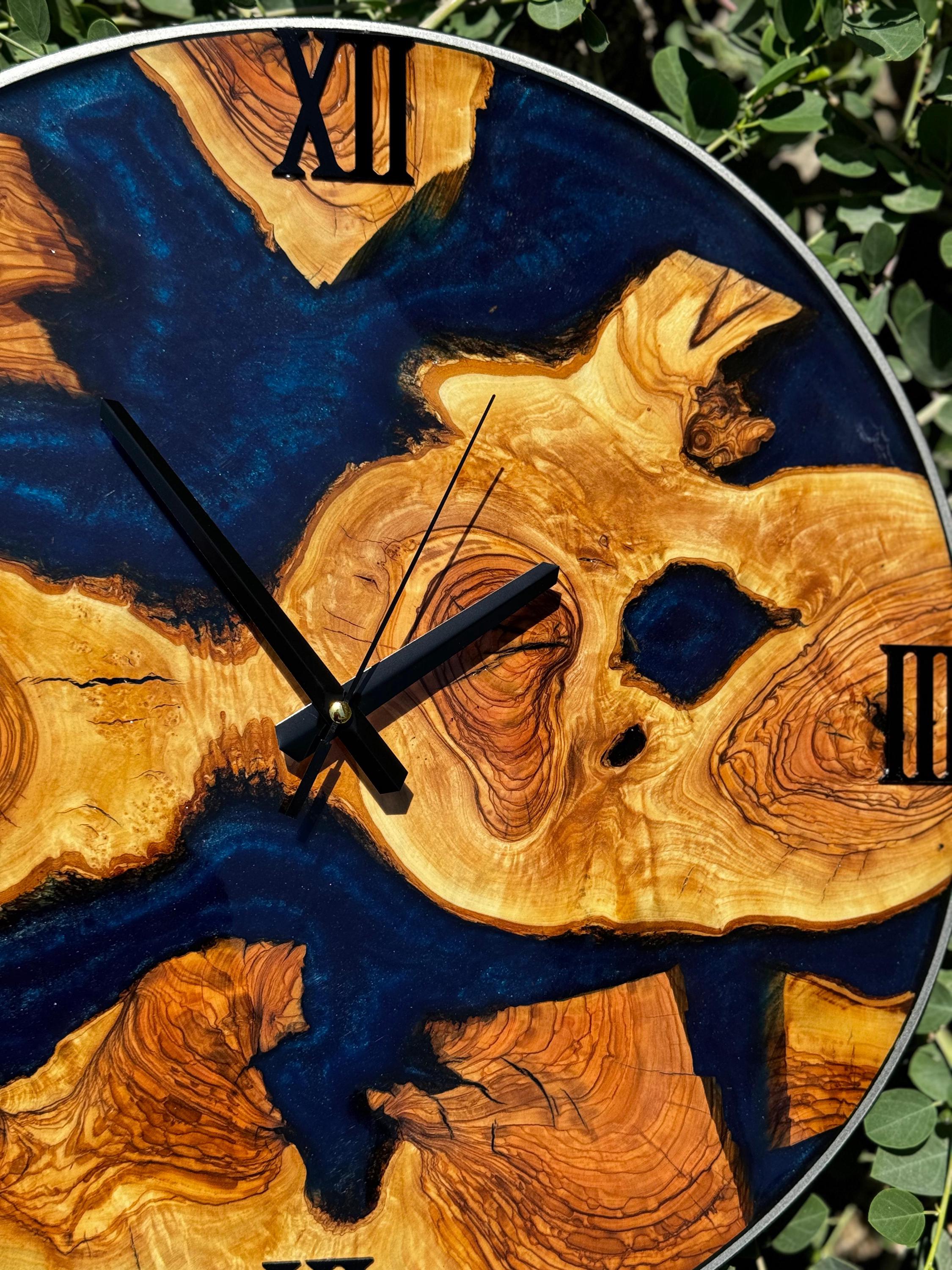 Epoxy Wooden Clock, Handcrafted Epoxy Clock, Custom Epoxy Wood Clock ...