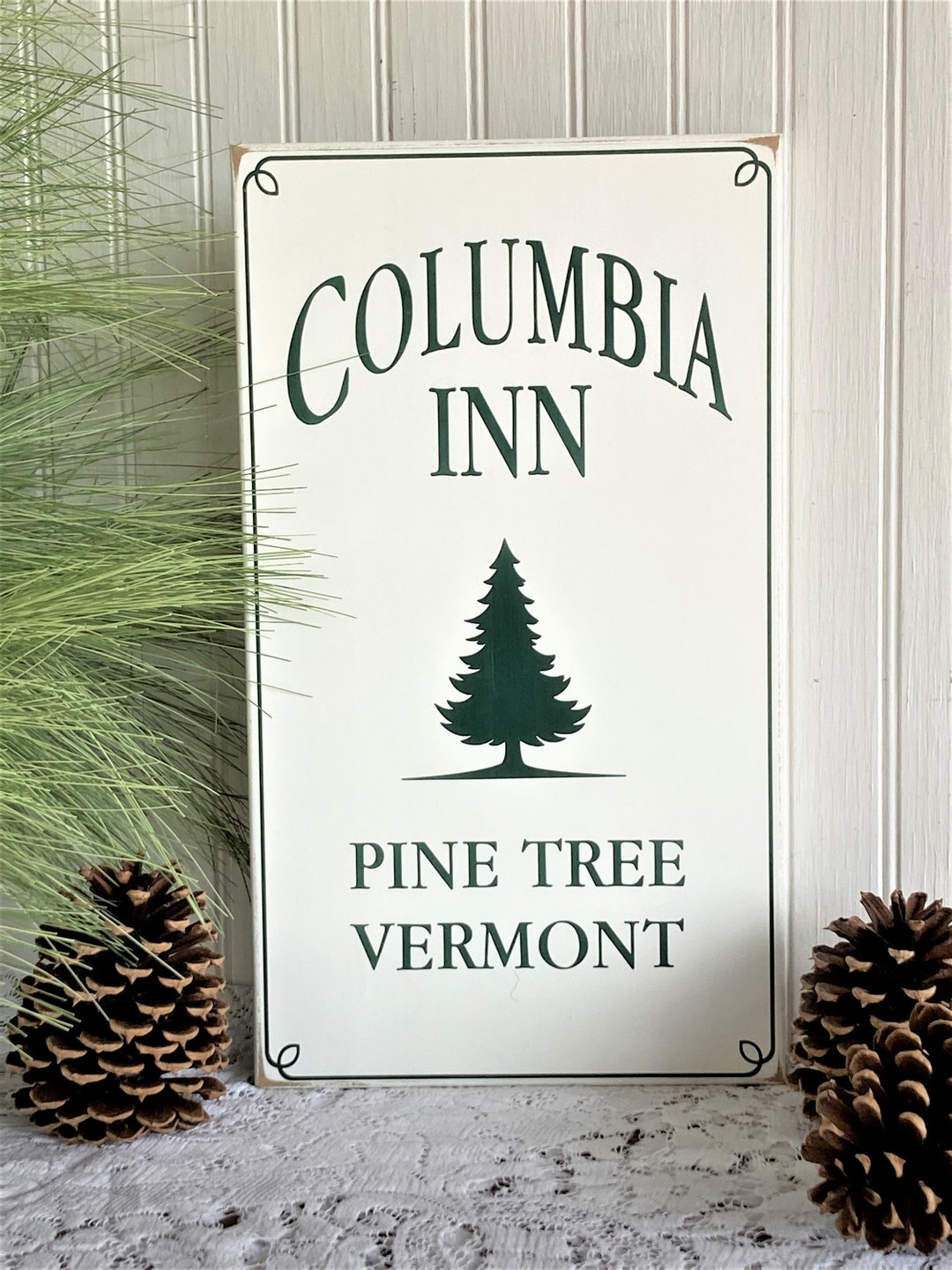 White Christmas Sign - Columbia Inn - Pine Tree Vermont Wood Sign ...