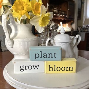 Plant Grow Bloom Mini Shelf Sitter Blocks - Garden Stacking Blocks ...