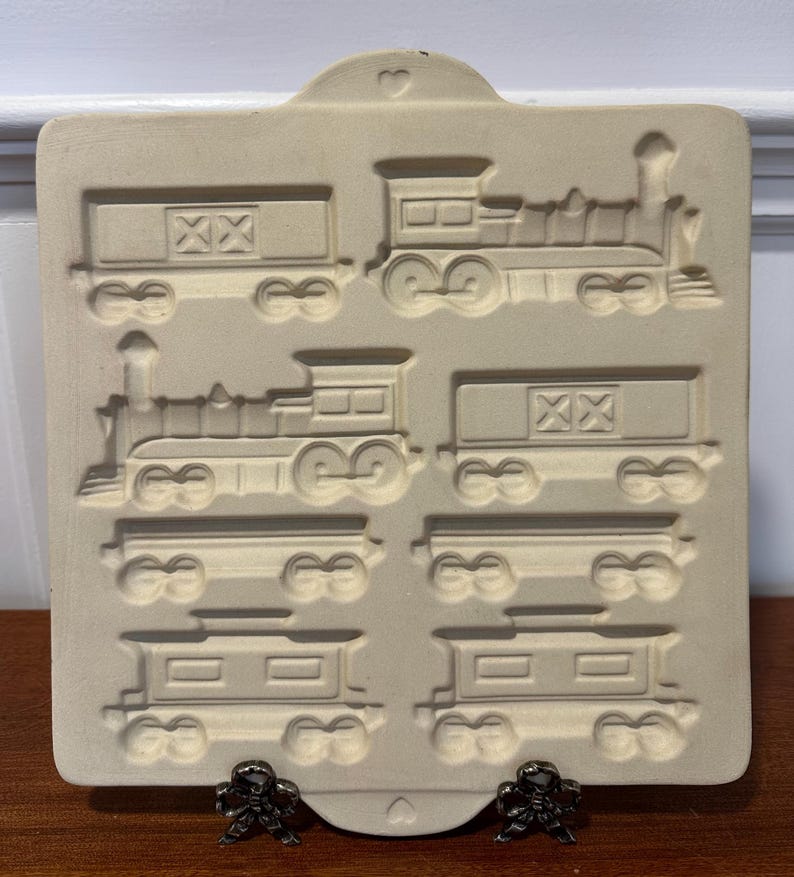 Vintage Pampered Chef Stoneware Train Gingerbread Mold, 1998 - Etsy