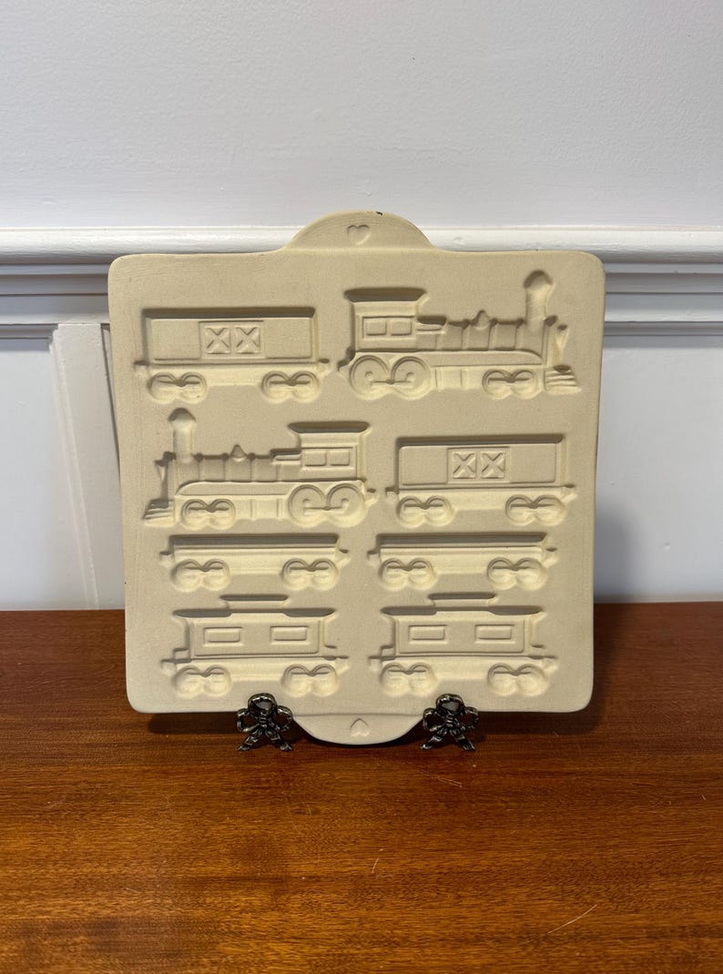 Vintage Pampered Chef Stoneware Train Gingerbread Mold, 1998 - Etsy
