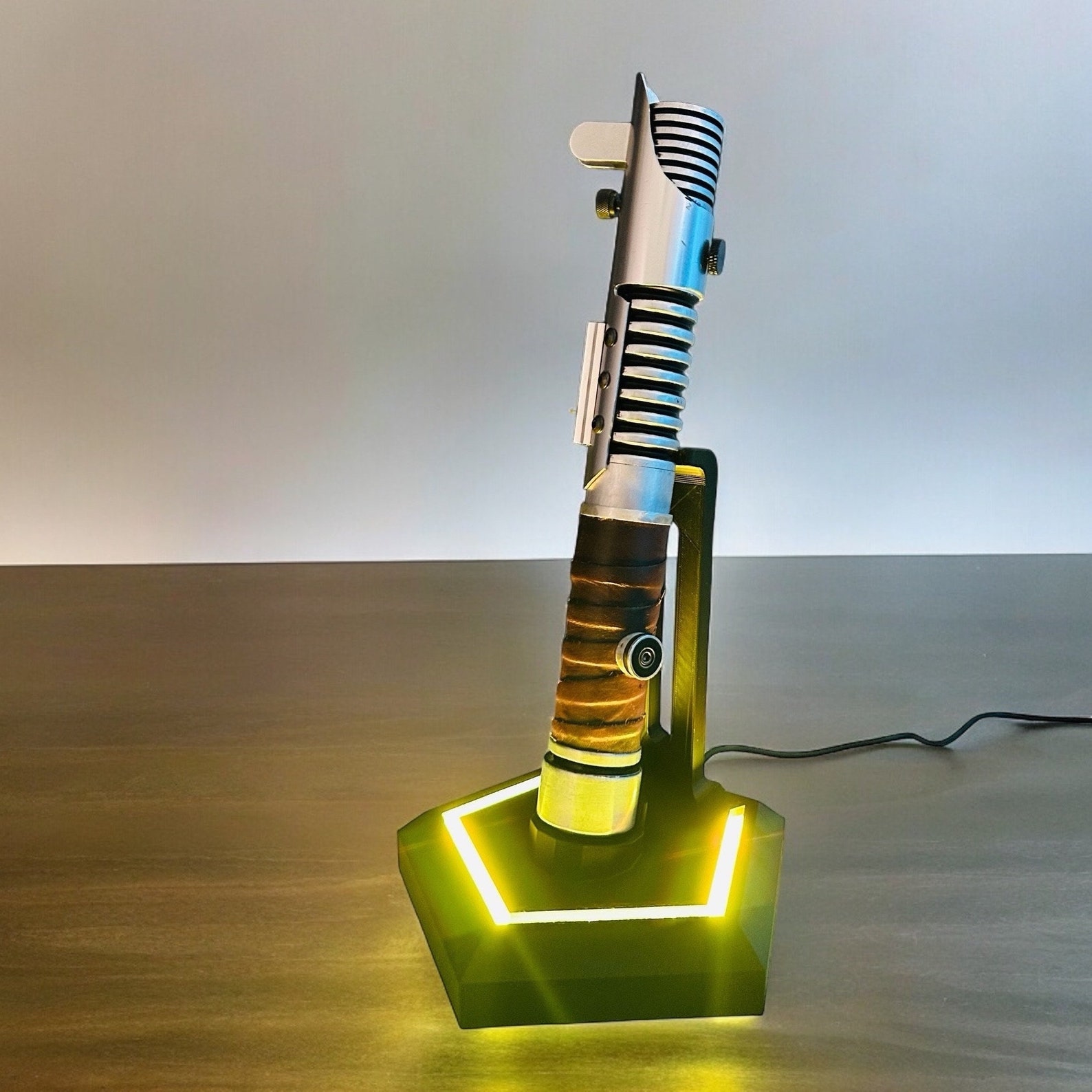 LED Lightsaber Display Stand - Vertical (lightsaber Hilt NOT INCLUDED ...