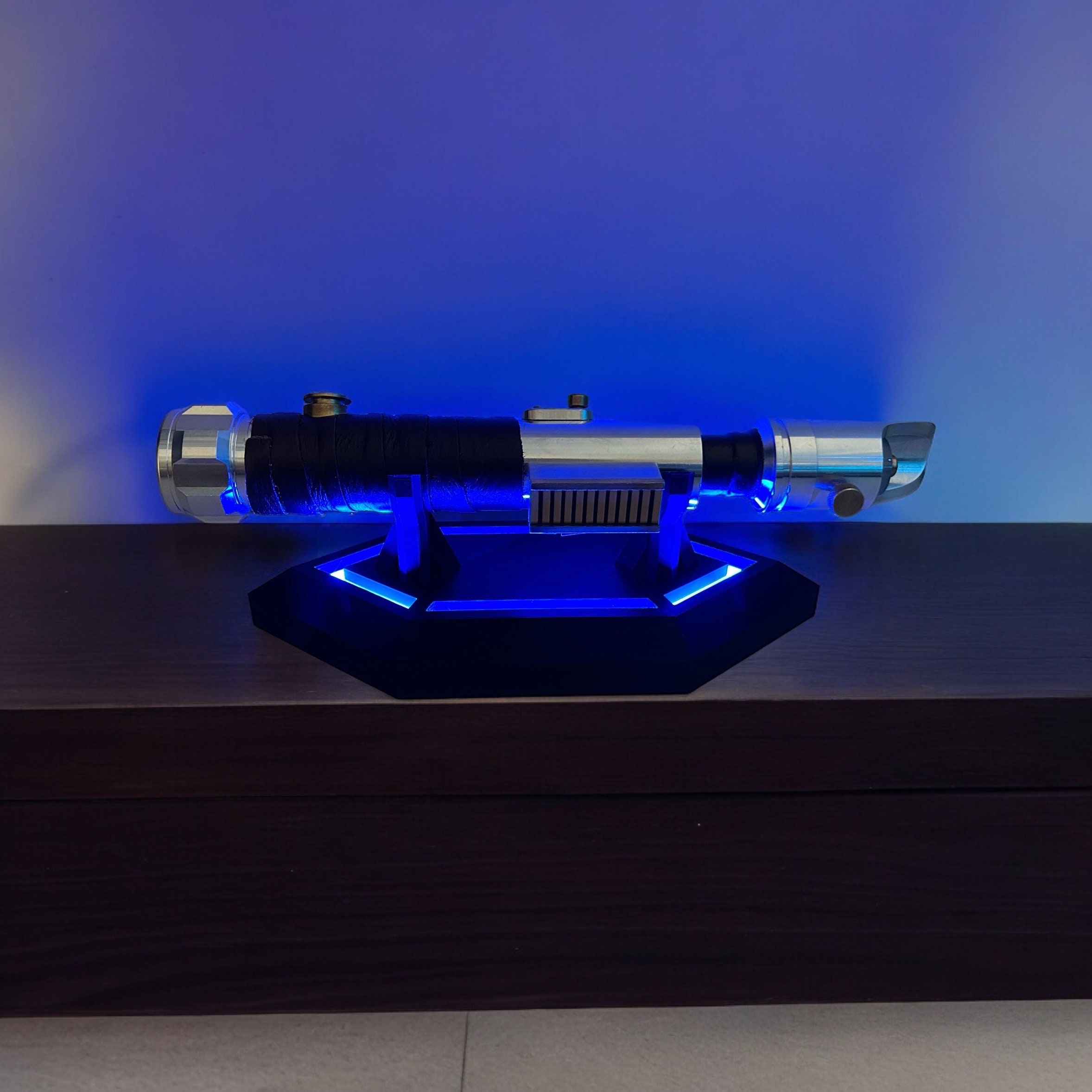 LED Lightsaber Display Stand - Horizontal (lightsaber Hilt NOT INCLUDED ...