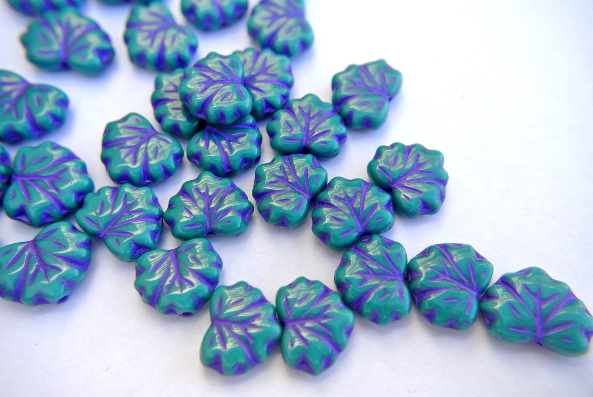 10 Leaves beads Czech glass beadsglass leaf beads 12mmx10mm | Etsy