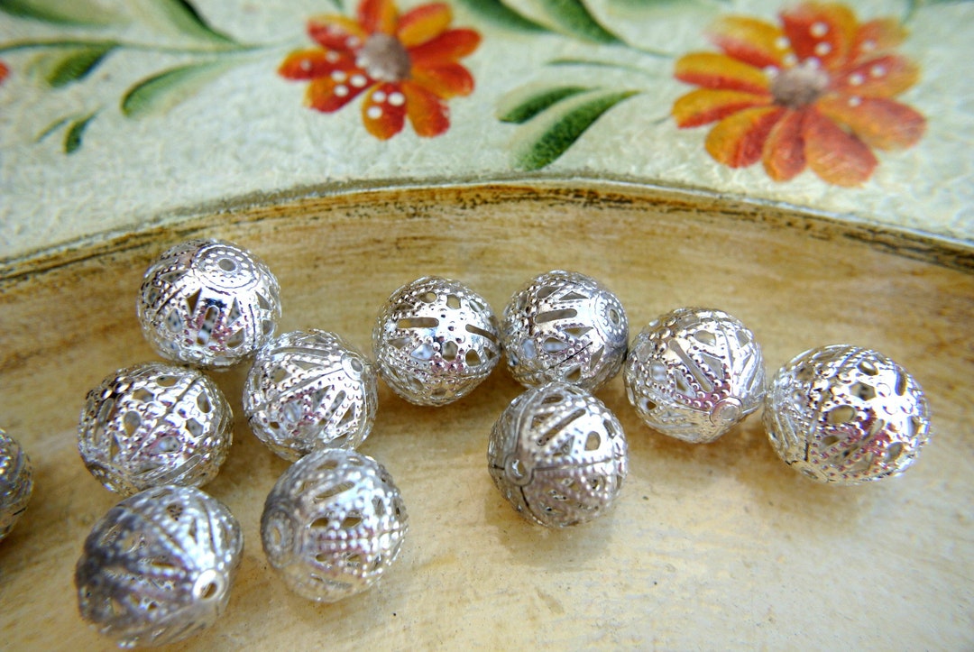 10 Vintage Metal Beads, Lace Pattern Beads, Plaited With Silver Color ...