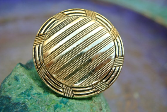 6 Vintage Buttons Antique Gold Color Plastic With Touch of | Etsy