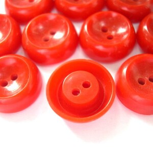 7 Vintage Buttons, Plastic Buttons, Red, 17mm, 6mm Thick - Etsy