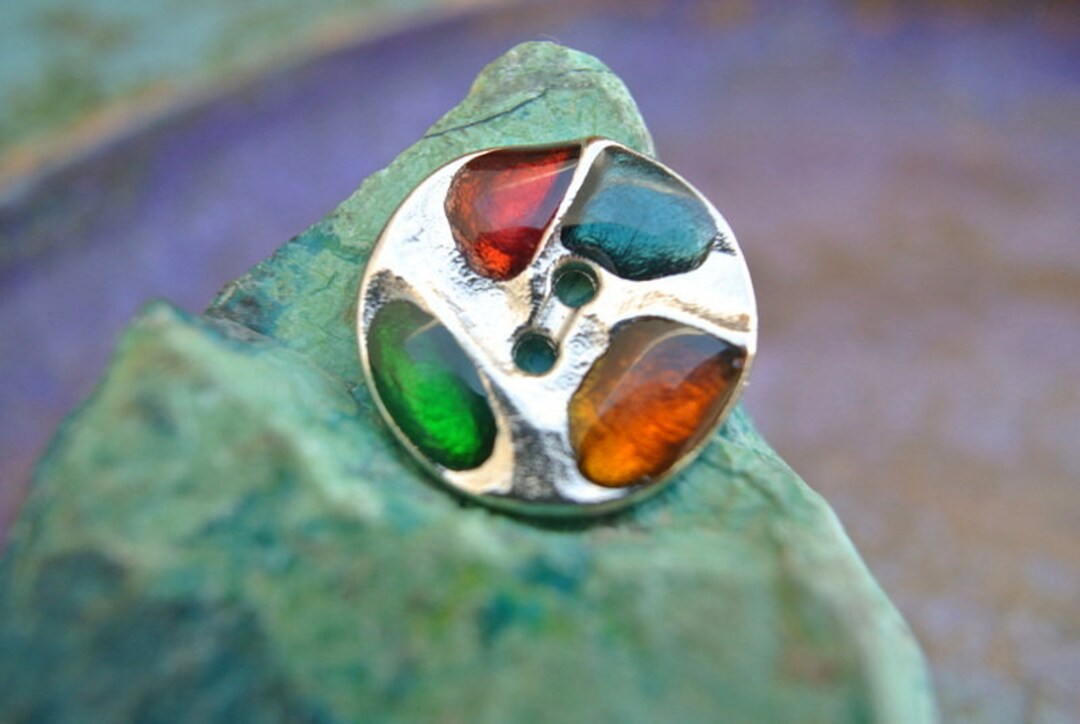 6 Buttons, Vintage, Metal Trim Buttons , Great for Button Jewelry, 20mm ...