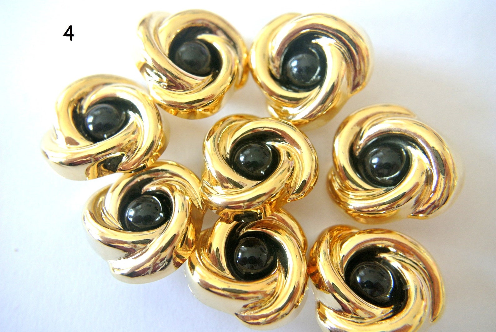 Buttons 6 Vintage Flower Buttons Gold Color With Pearlized | Etsy