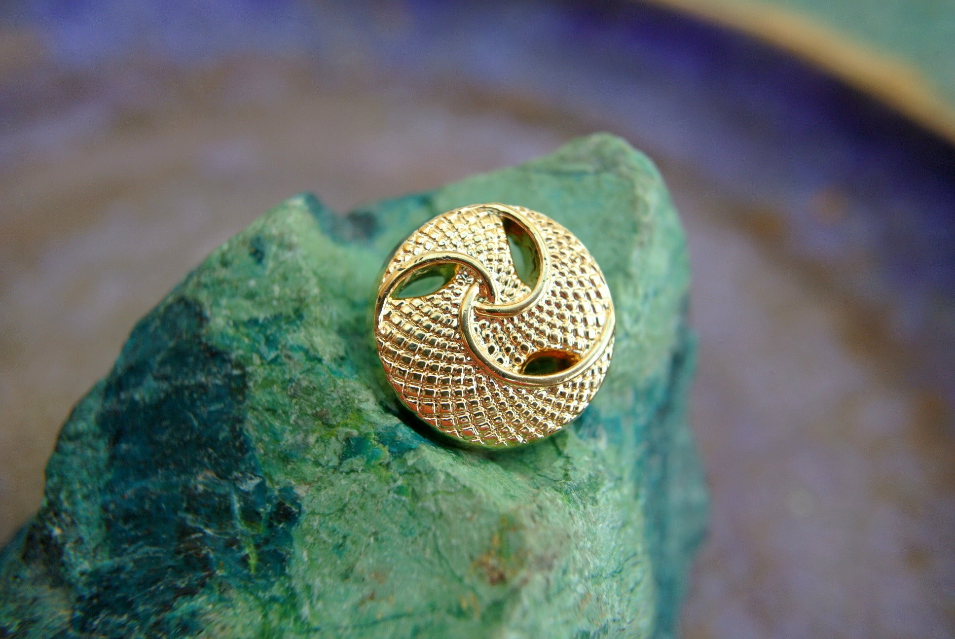 6 Vintage Buttons, Unusual Shape, Gold Color Shank Buttons-pick up Size ...
