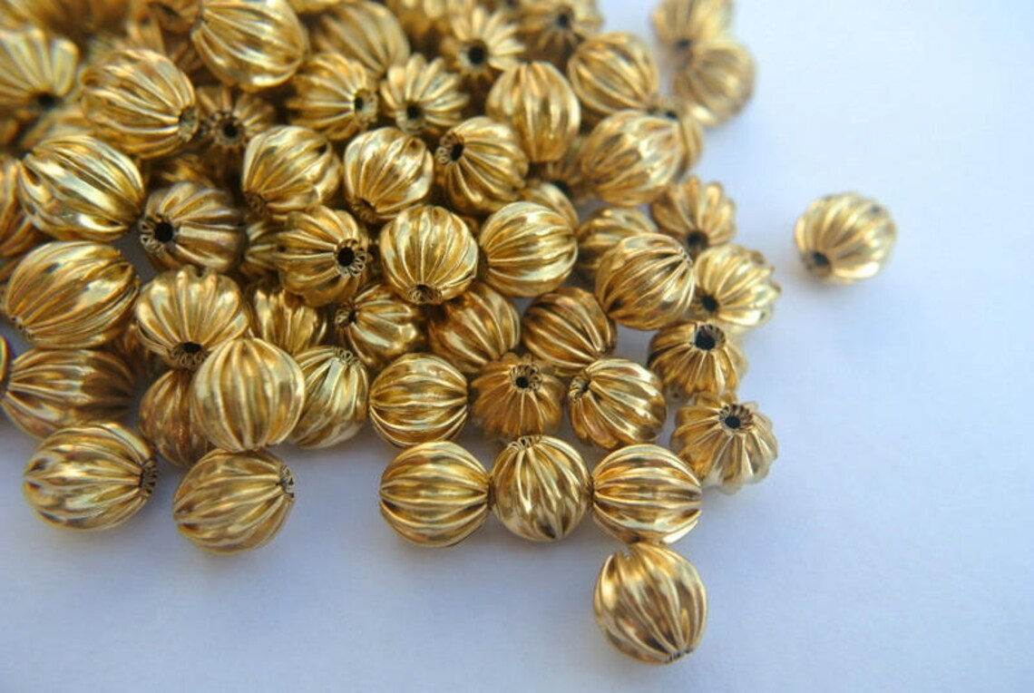 25 Vintage Metal Beads 8mm Gold Color - Etsy