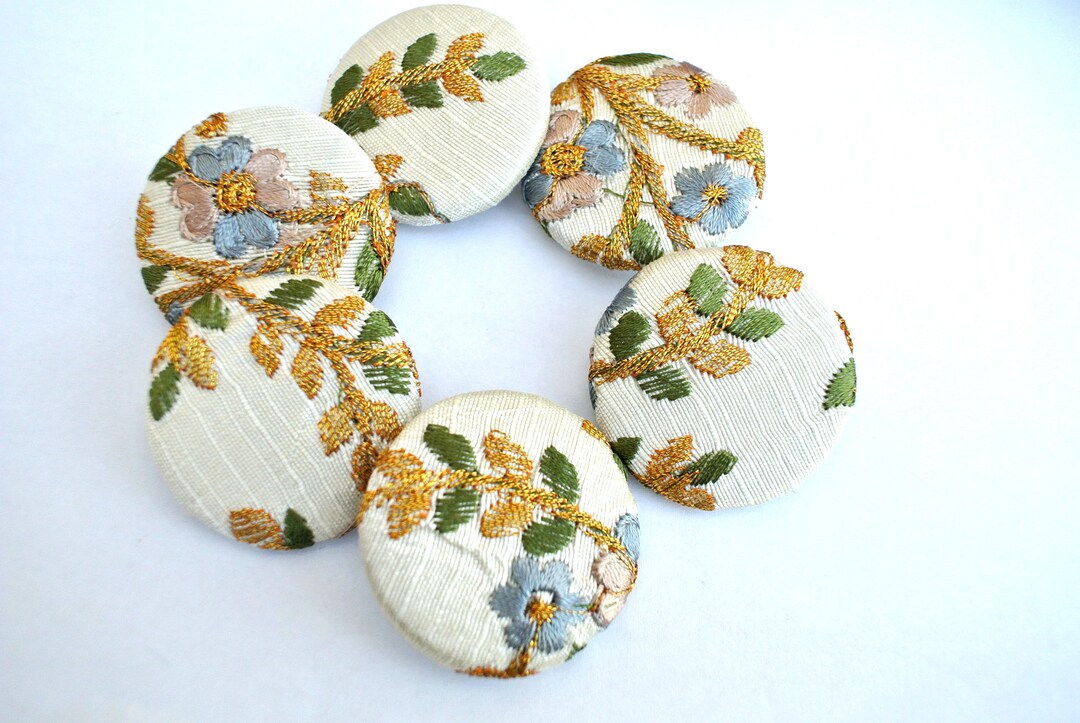 6 Covered Buttons, Handmade Fabric Buttons, Flowers in Blue ...