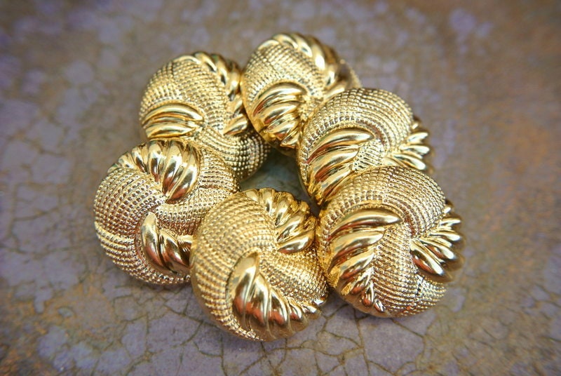 Vintage Buttons 6 Flowers Gold Color Flower Buttons 25mm - Etsy