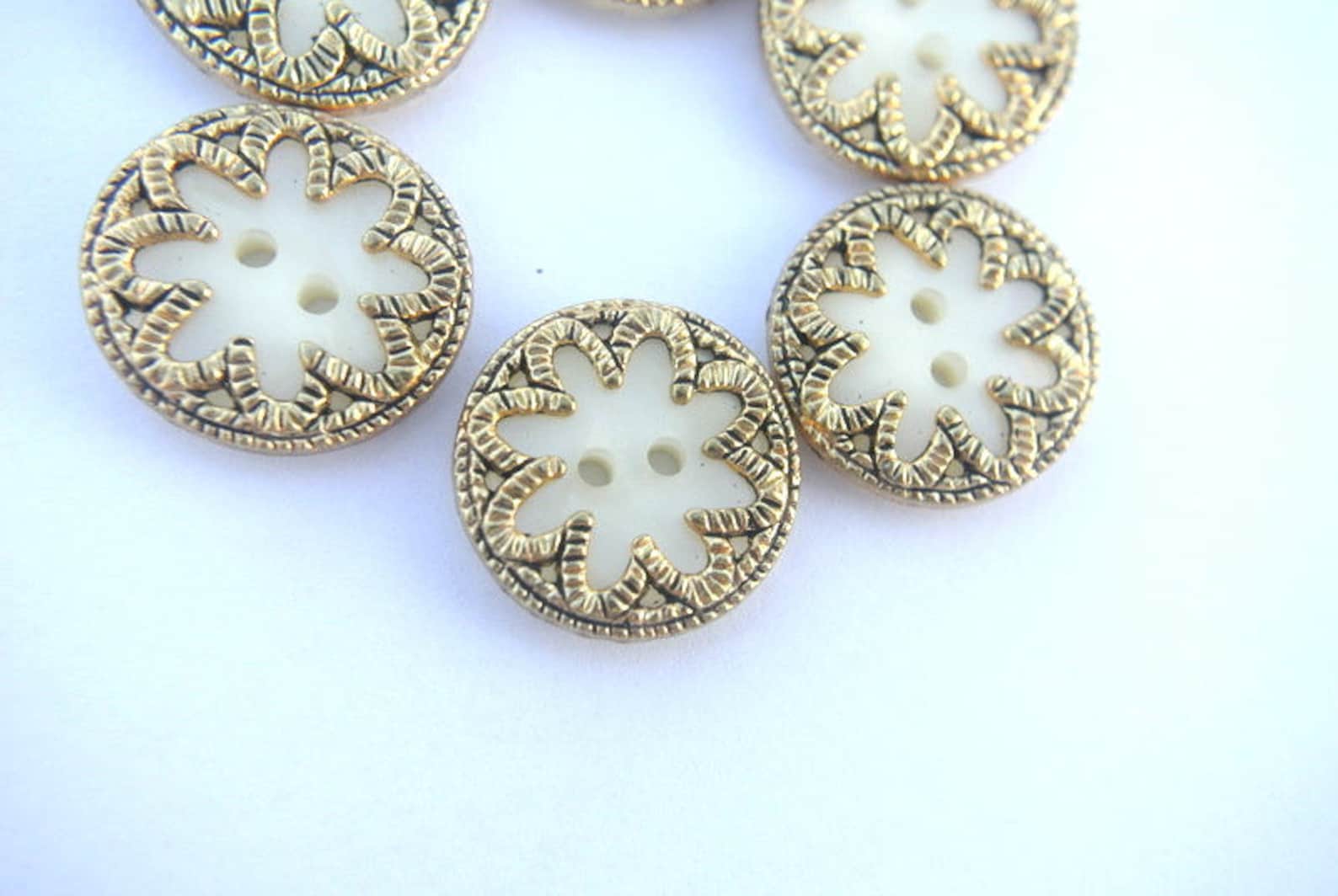 6 Buttons, Vintage, Flower, Metal With Plastic, for Button Jewelry ...