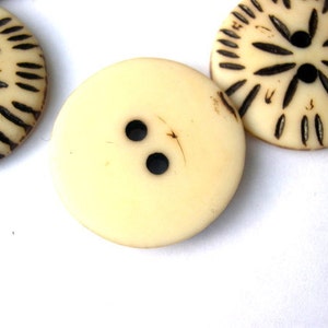 6 Vintage Ethnic Oriental Buttons Plastic 25mm Sew on Buttons - Etsy
