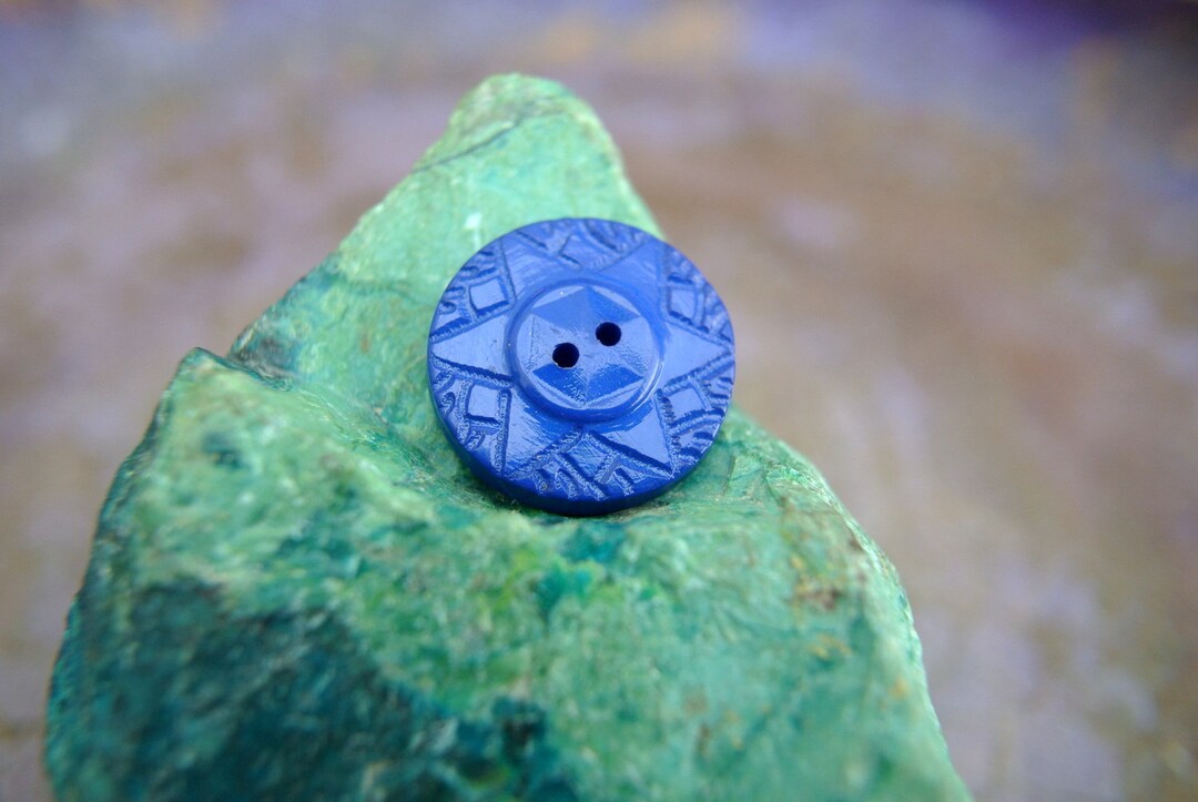 6 Antique Vintage Plastic Buttons, Blue to Purple Star 17mm - Etsy