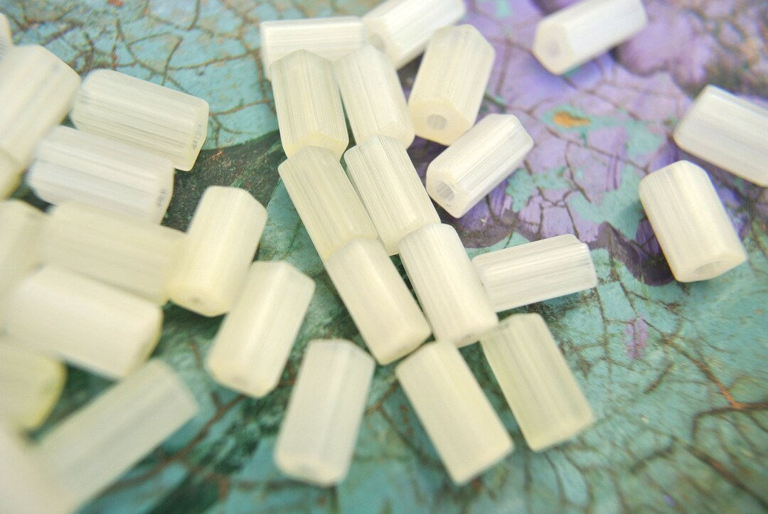 ATLAS Beads, 40 Vintage Beads Light Yellowish Shade 8mmx4mm Czech Beads ...