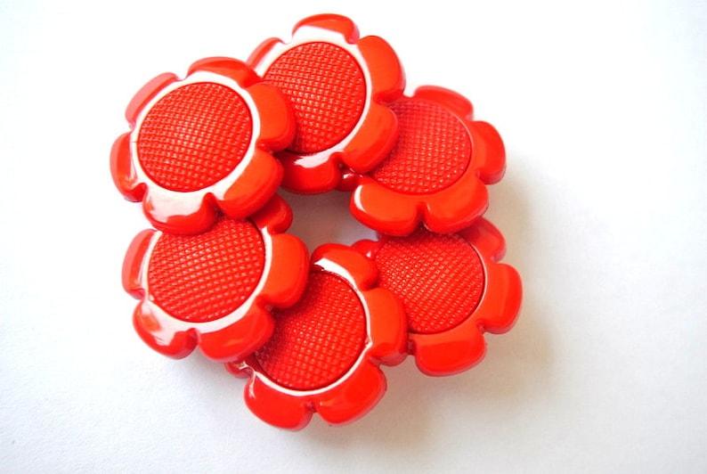 6 Flower Buttons Red Plastic, NEW Buttons-choose Size - Etsy