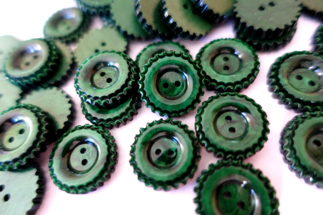 6 Vintage Plastic Buttons, Deep Green, Might Be Cazein Buttons-select ...