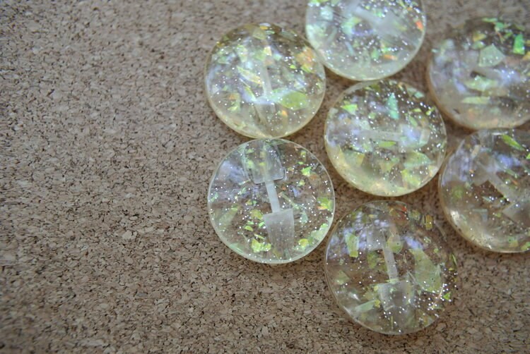 6 Vintage Buttons Translucent Light Yellow With Gold Color - Etsy