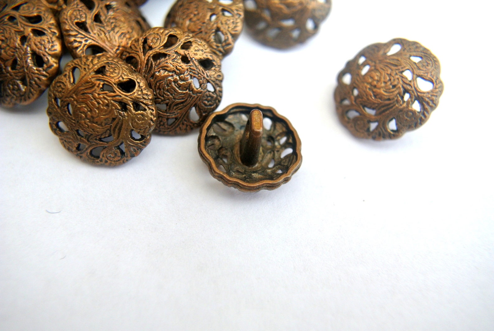 6 Vintage buttons gold metal shank buttons 15mm | Etsy