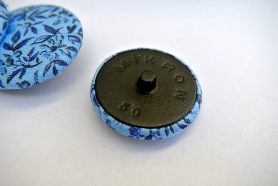 6 Fabric Covered Buttons Handmade Buttons Made of Cloth - Etsy
