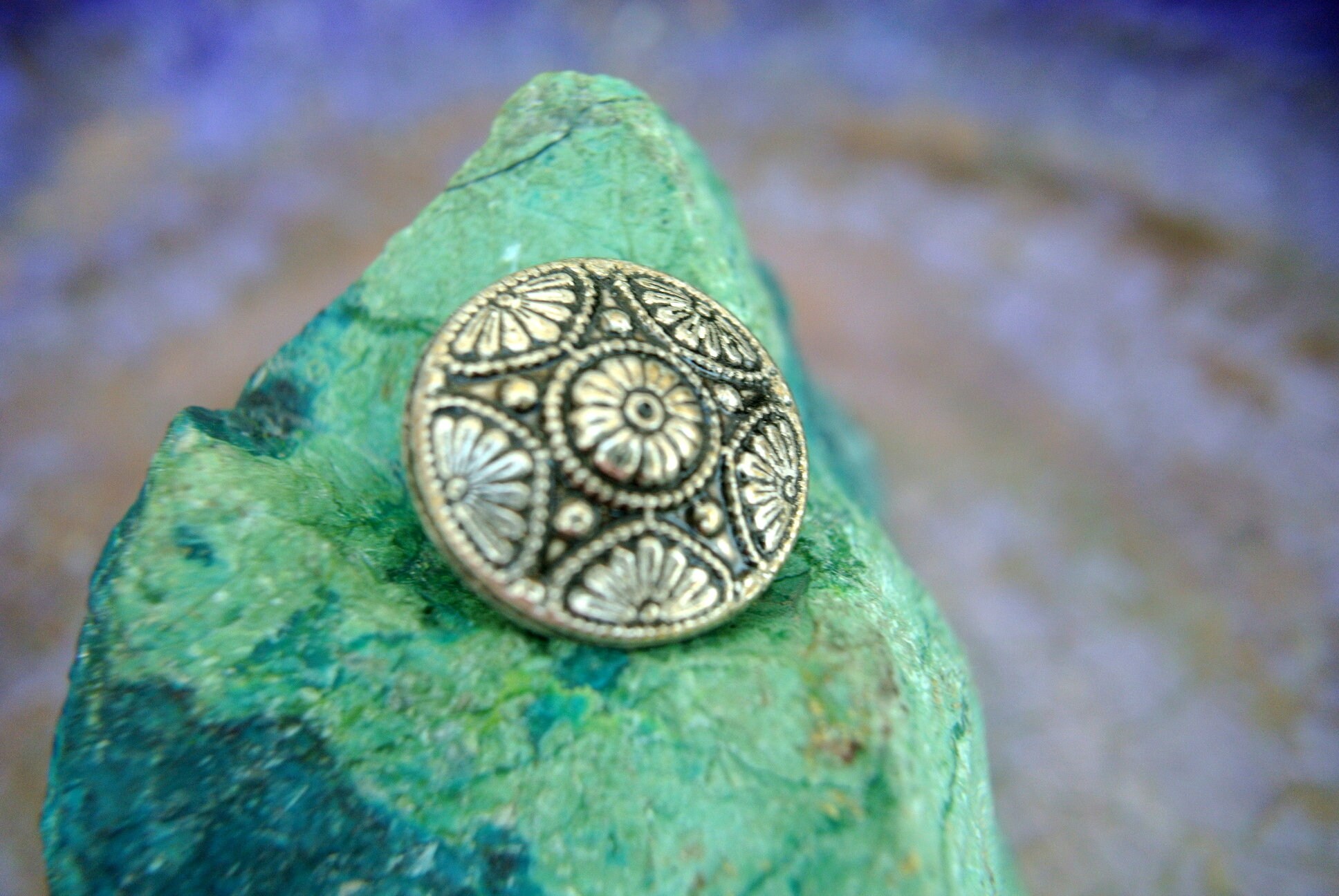 6 Buttons vintage button metal trim buttons silver color | Etsy