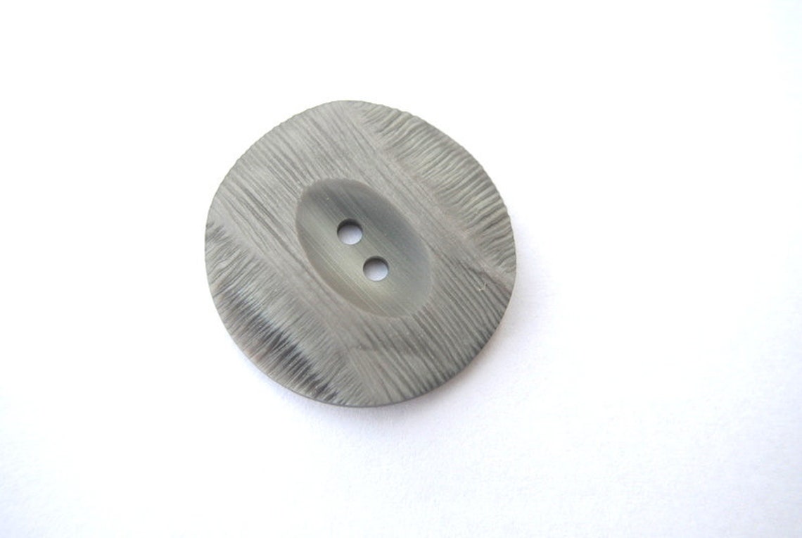 27 Buttons Vintage Buttons Plastic Buttons 3 Colors | Etsy