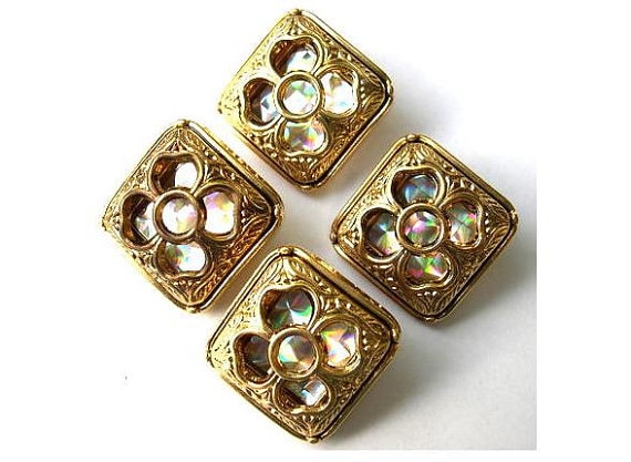 6 Vintage buttons square gold color plastic inside flower | Etsy