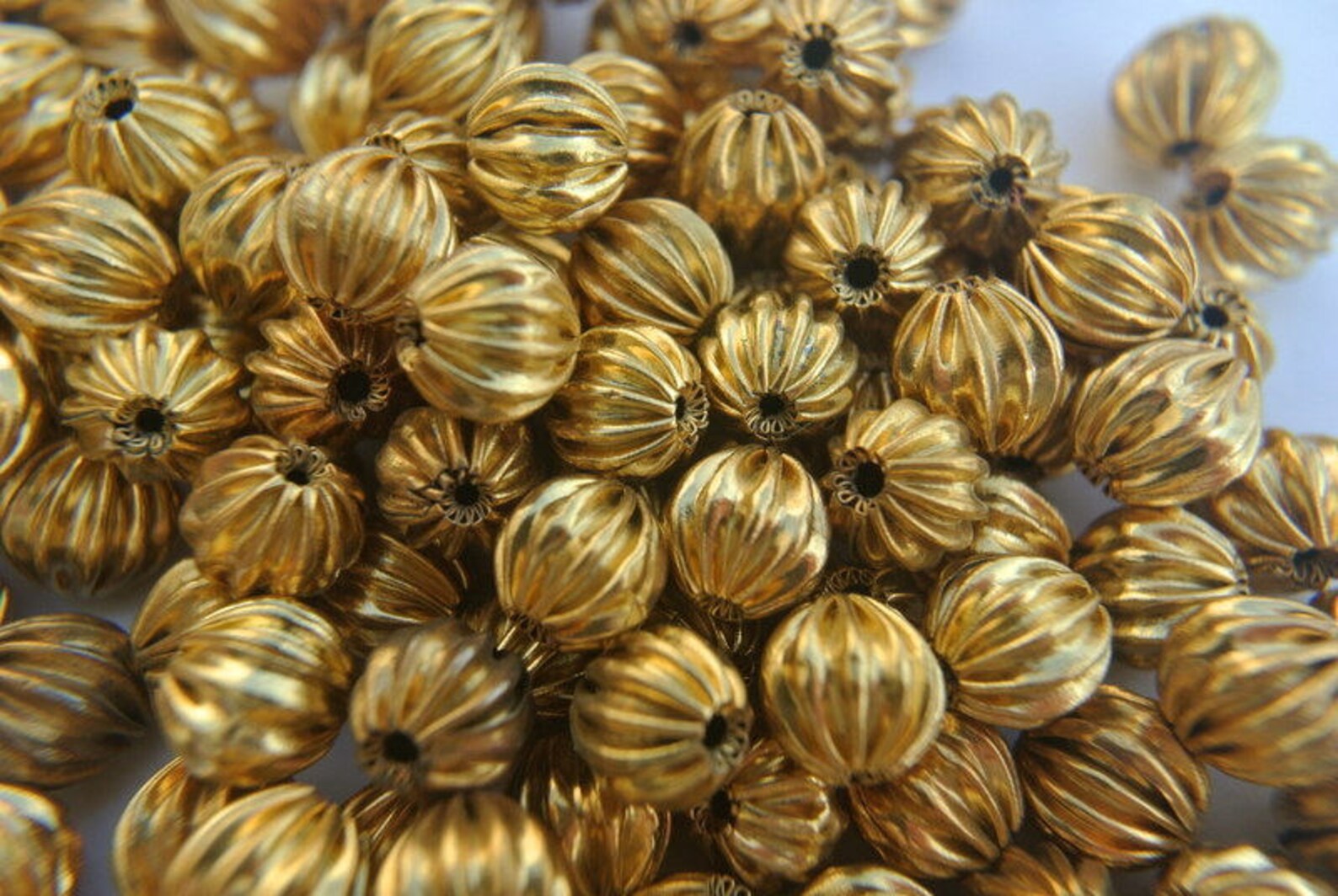 25 Vintage Metal Beads 8mm Gold Color - Etsy