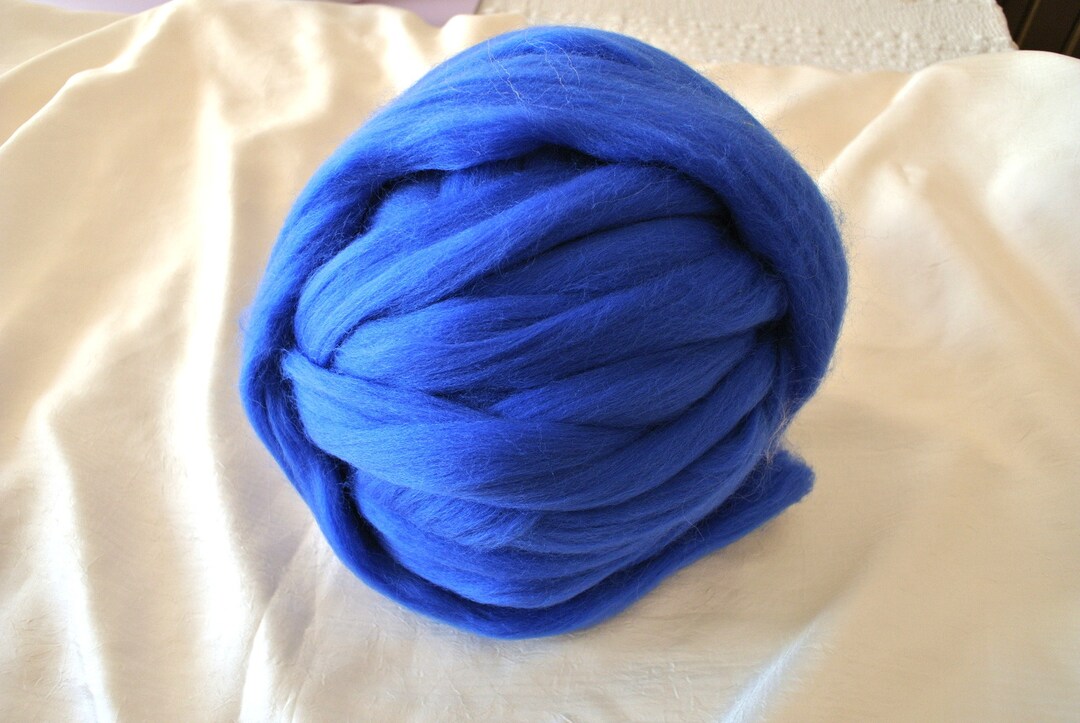 Merino wool roving, blue shade wool high quality 28 micron made in ...