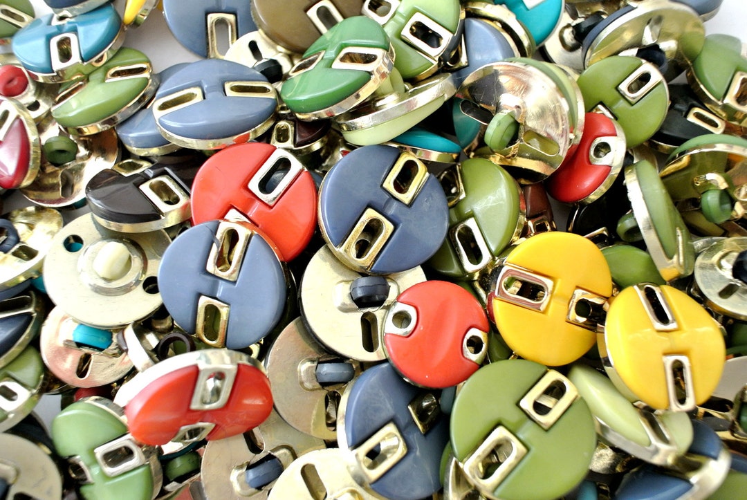 140 Antique Vintage Plastic Buttons, Unique Package Few Sizes and ...