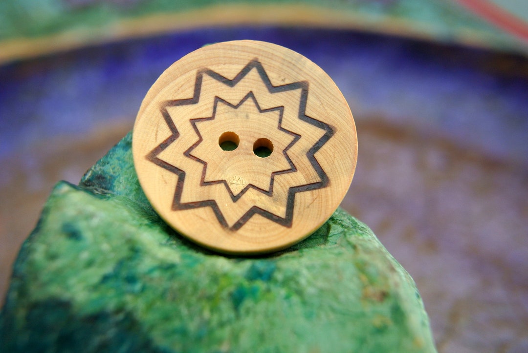 6 Buttons, Vintage Wood Buttons Flower Ornament, 6pcs-select Size - Etsy