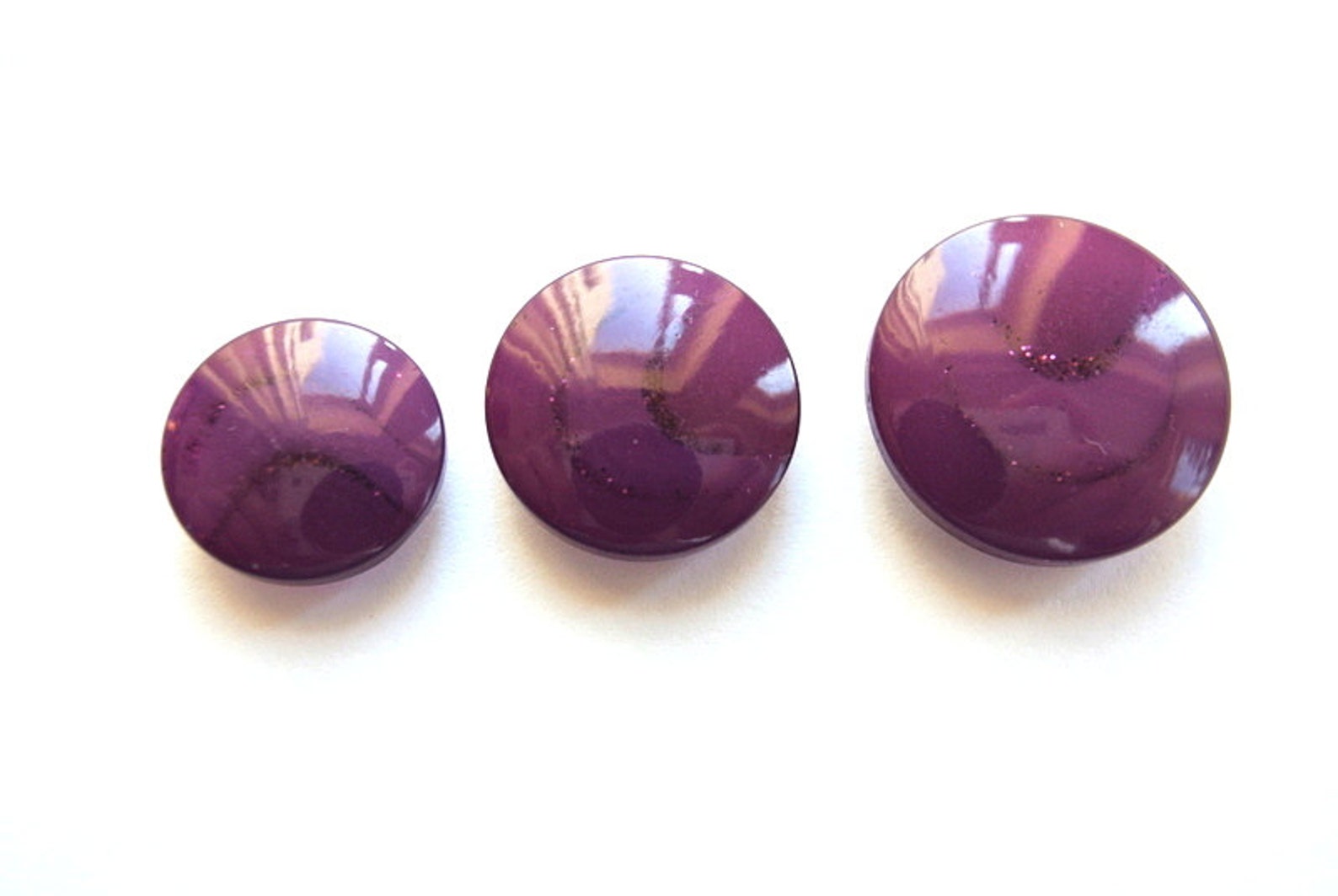 6 Vintage Buttons Violet Plastic Buttons Sweet Buttons | Etsy
